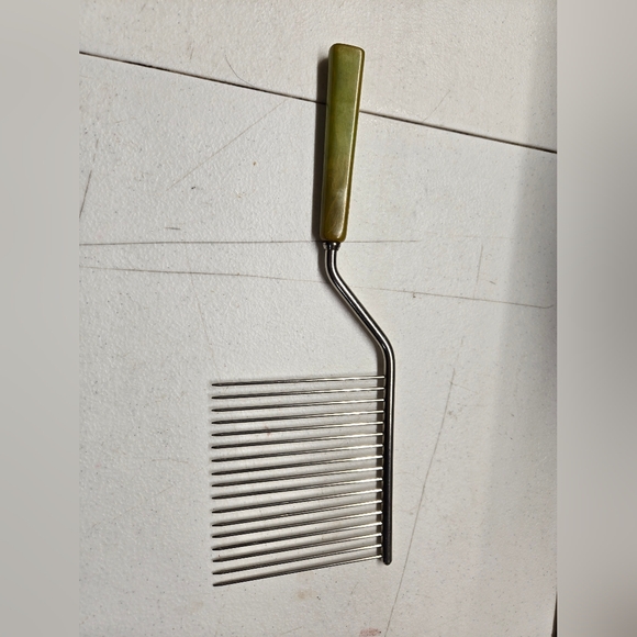 Kitchen | 194s Angel Food Sponge Cake Slicer Breaker Green Yellow Swirl ...